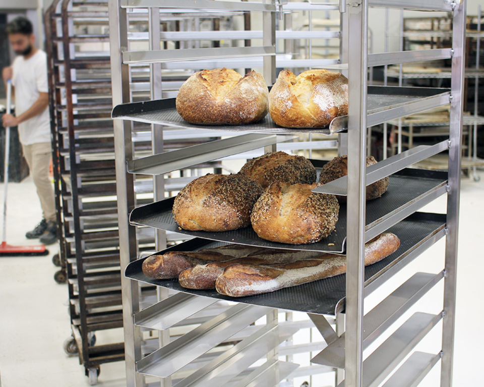 18 Shelf Bakery Rack to Suit 18” Trays (BKR1818) - Richmond Rolling ...